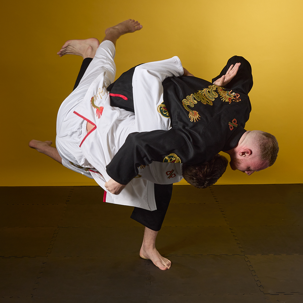 Judo vs Brazilian Jiu-Jitsu Key Differences and Benefits – RollBliss